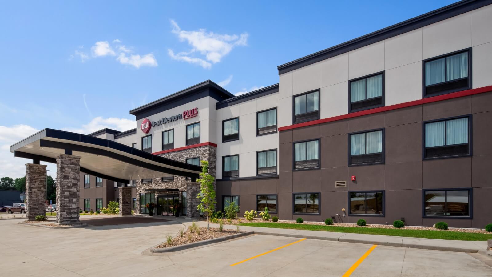 La Crescent Area Event Center & Swing Bridge Pub | ExploreLaCrosse
