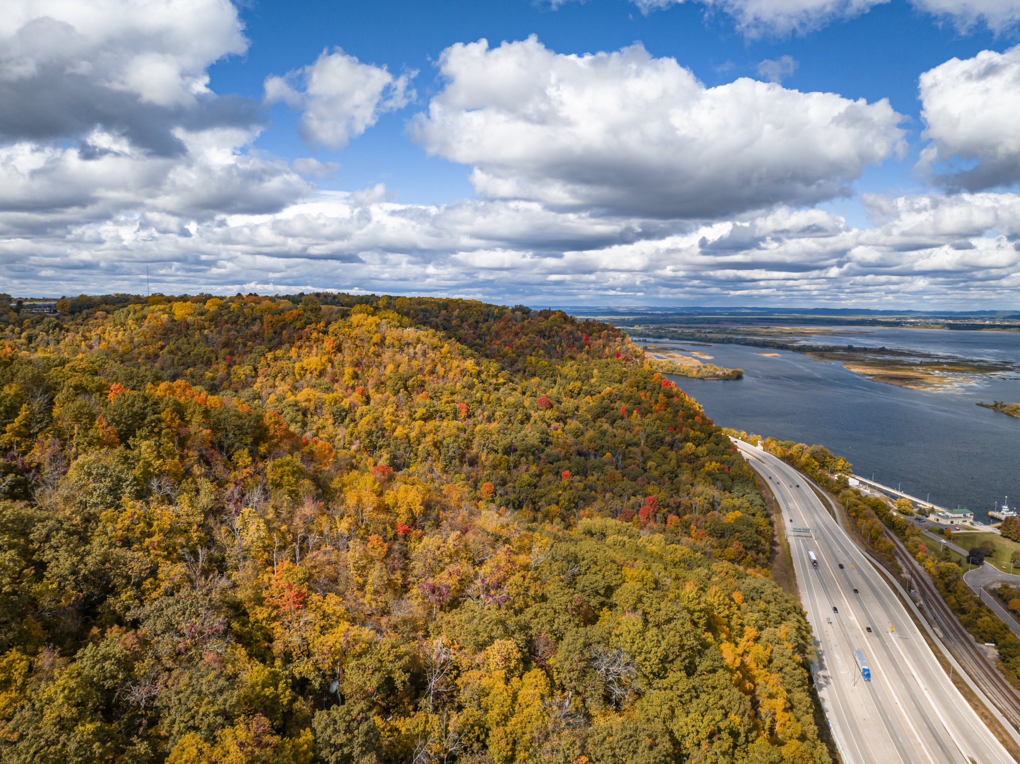 Where The Driftless Region and Great River Road Collide | ExploreLaCrosse