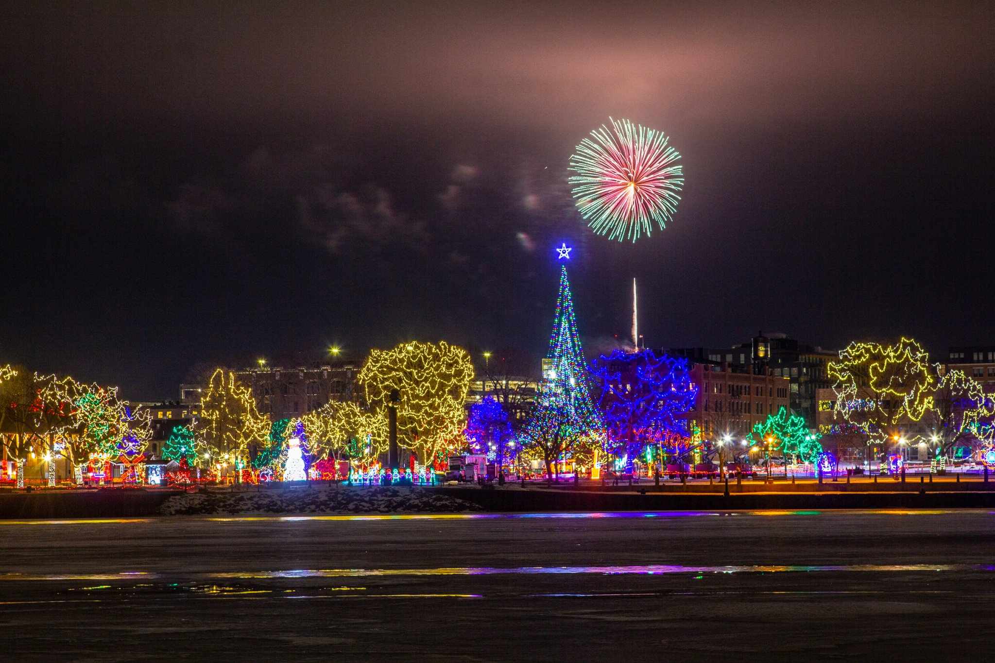 Rotary Holiday Lights | ExploreLaCrosse