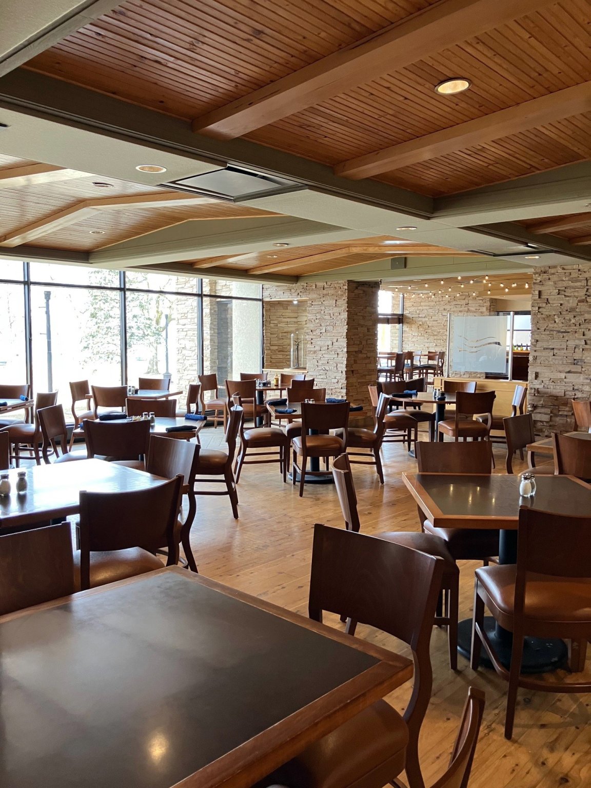 Three Rivers River View Restaurant & Bar | ExploreLaCrosse