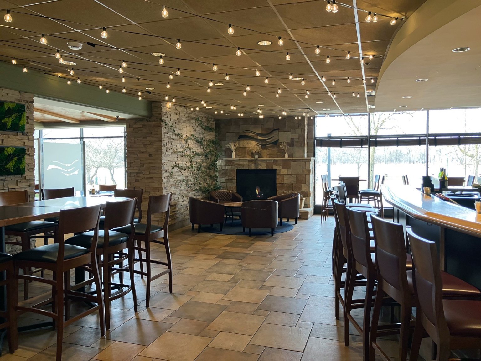 Three Rivers River View Restaurant & Bar | ExploreLaCrosse