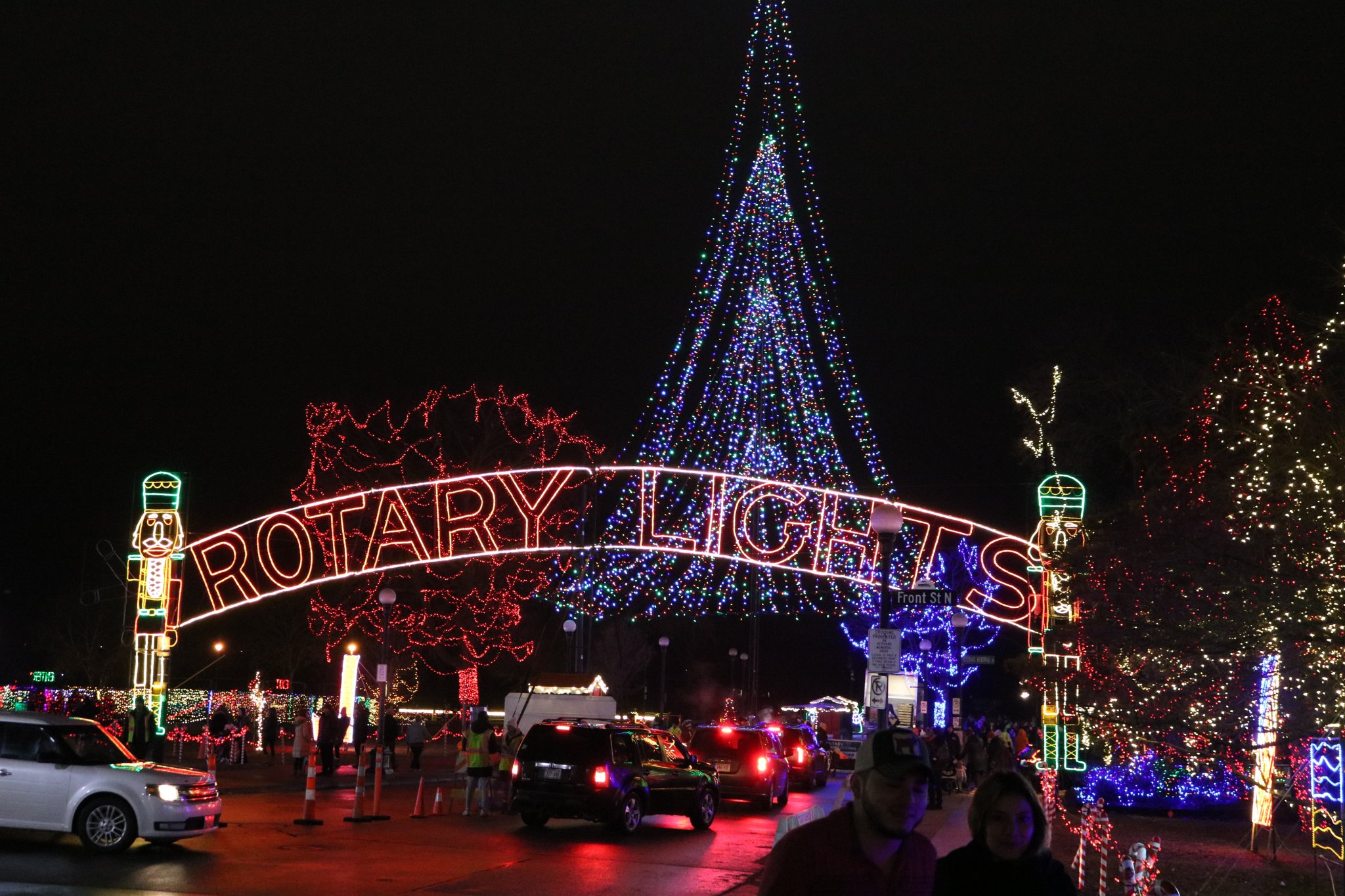 Rotary Holiday Lights | ExploreLaCrosse